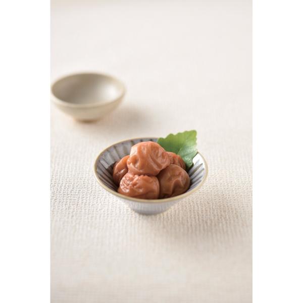 「〈和歌山・紀州高田果園〉紀州南高梅　はちみつ入梅干」　蜂蜜を使用し、深みのある上品な味わいに仕上げています。果肉の口当たりの良い梅干です。南高梅発祥農園の梅干。　G0002_25_08