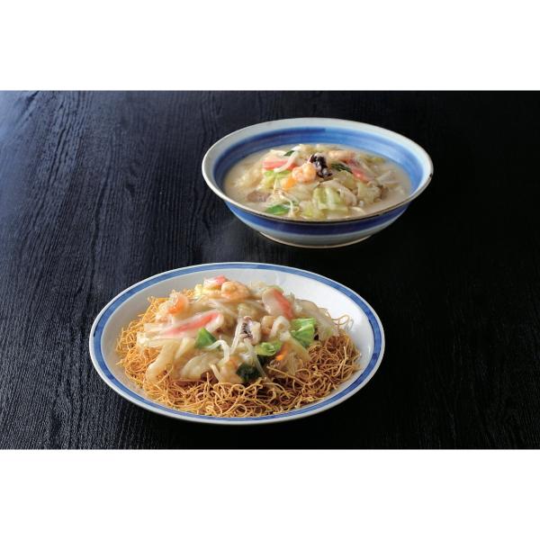 「〈長崎・和泉屋〉長崎ちゃんぽんと皿うどんセット 」　どちらにもキャベツや玉ねぎ、人参などの国産野菜山盛りで、エビ、イカ、豚肉などの具材もたっぷりと。具材はあらかじめ火鍋でシャキシャキの食感を残して炒めてあり、スープはちゃんぽん麺や野菜の旨...