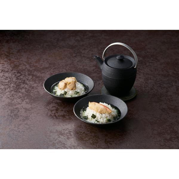「贅沢だし茶漬けセット」　銀鮭・帆立・金華鯖・金目鯛の4種のお茶漬けセットです。　G0002_26_01