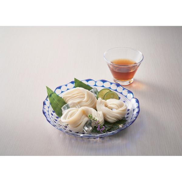 「手延素麺揖保乃糸上級品」　「揖保乃糸」の中で歴史ある帯の手延べそうめんです。めんつゆは、まろやかに仕上げたストレートタイプです。　G0002_26_01
