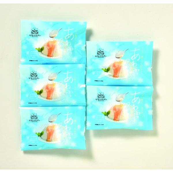 「札幌シーフーズ×なないろキッチン あわ雪フロマージュ5個セット」　北海道産のクリームチーズを使用したフロマージュ雪をイメージしたくちどけ優しいふわトロ食感のチーズケーキの上に北海道産のてんさい糖のジュレを流し入れました。クリームチーズの豊...