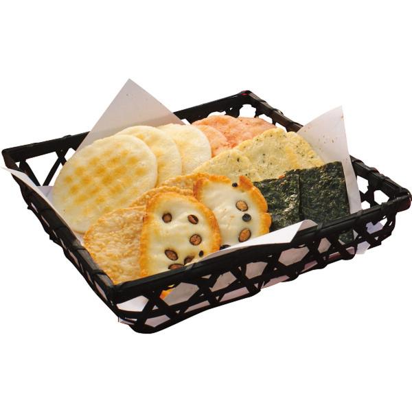 「金澤兼六製菓　おいしさいろいろ ＲＧＮ−５０Ｒ」　国産米１００％にこだわりました。国産の黒豆入りおかき、香り高い焼きのりを巻いたのり巻きあられ、磯の香りひろがる青さ煎餅、柚子が香るスパイシーな柚子胡椒煎餅、海老とカレーが癖になる海老カレー...