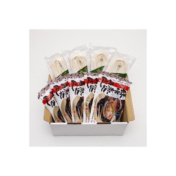 【伝統的な製法で作った「手延べきしめん」と角久八丁味噌をベースにした「味噌煮込うどん」のセットです。】昭和23年の創業以来、安全で安心の麺類を製造・販売してきた秋田製麺所がお届けする「奴 手延べきしめん味噌煮込みうどんセット」です。秋田製麺...