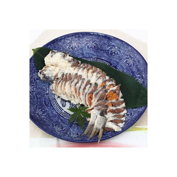 【こだわりの素材を手間暇かけて熟成させた滋賀県・近江の伝統的な珍味】鮒ずしは塩漬けの鮒をさらに塩味のご飯に漬け込み、約一年かけて手間暇かけてつくる滋賀県を代表する珍味です。天然ニゴロ鮒ずしは激寒の２月３月に琵琶湖の北湖で獲れた新鮮な天然ニゴ...