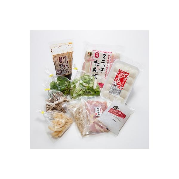 【きりたんぽ、だまこもち、地鶏肉、野菜、比内地鶏だしスープなど全ての材料が揃った簡単鍋料理セットです。】秋田県五城目町の郷土料理いしかわから「きりたんぽ・だまこもち兄弟セット」をお届けします。秋田を代表する郷土料理として全国に有名な「きりた...