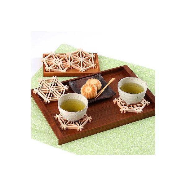 【世代をこえて受け継がれた日本の技職人が生み出す優美な模様】組子とは、障子などに使われる細かい部材で、障子の格子の部分を、職人たちが技術を競い合って細く、複雑にしていったものです。細く割った木に切り込みを入れ、釘などを使わず手作業で組み合わ...