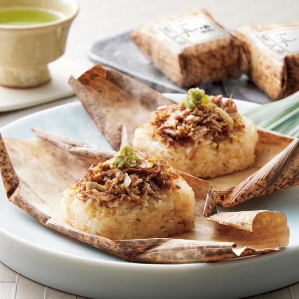 「祇園さゝ木 牛めし」は京都の日本料理店「祇園さゝ木」の美味しさをご自宅でお楽しみいただける冷凍惣菜です。特製たれで甘辛く煮た牛肉と香りの良い本わさびを、だしを利かせた直火釜炊きのご飯に乗せた、電子レンジで食べられる牛めしです。粗目に刻んだ...