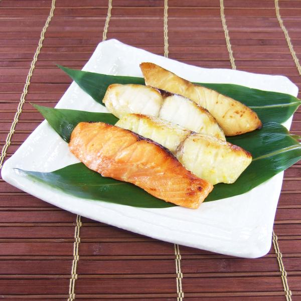 「味の浜藤」の人気商品を3種（銀ひらすこうじ漬・鰆西京漬・真鱈粕漬）、2切ずつセットにしました。芳醇な魚のおいしさを口いっぱいに感じられる、贅沢な組み合わせです。「味の浜藤」は創業90年を超える老舗企業です。選び抜かれた旬の素材だけを使い、...