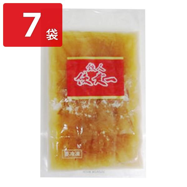 鶏ガラスープをベースに、オイスターソースや香味油で濃厚に仕上げました。具材にはフカヒレやたけのこ、しいたけを使用した味わい深いスープです。調理時は冷凍のまま沸騰させたお湯に入れ、約8分間温めたらご飯にかけてお召し上がりください。【陳建一】初...