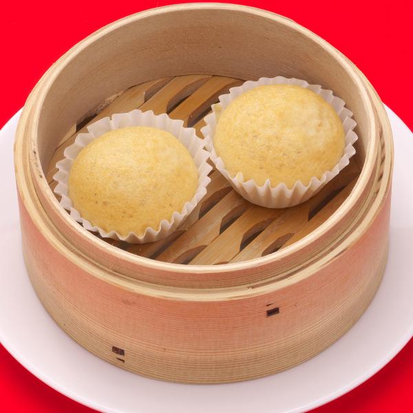 「赤坂四川飯店監修 マーラーガオ」は、中国四川料理レストランで知られる赤坂四川飯店のレシピで作った中華の蒸しカステラ「馬拉羔」です。卵と練乳をたっぷりと使い、ふんわりとした食感ながら濃厚な味わいに仕上げています。おやつ、軽食、お茶請け、飲茶...