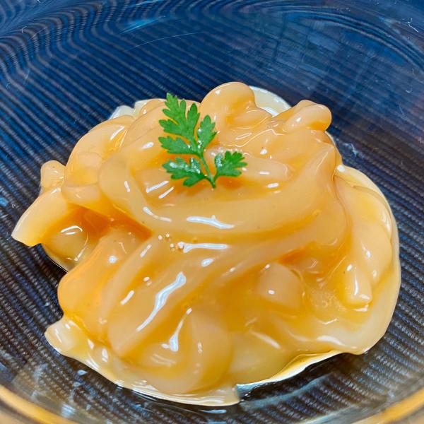 いか刺身専門店がつくった「ワインを楽しむ塩辛 減塩 プレミアムいか塩辛 グリーン 3個セット」です。丁寧に皮をむいて正肉のみで仕上げています。わずかにチーズを加えることでマイルドに仕上がっています。クリームチーズやアボカドなどと一緒にクラッ...
