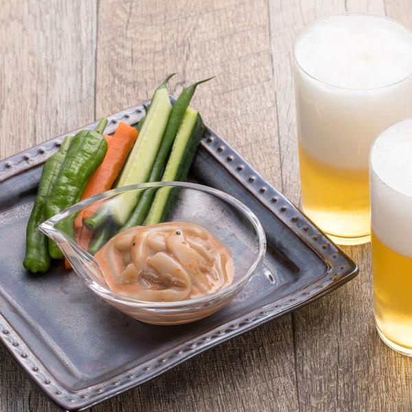 いか刺身専門店がつくった「ビールを楽しむいかの塩辛 減塩 プレミアムいか塩辛 ブラック 3個セット」です。丁寧に皮をむいて正肉のみで仕上げています。ブラック、レッドペッパーなどの辛さがビールによく合います。スティック野菜などのおつまみのトッ...