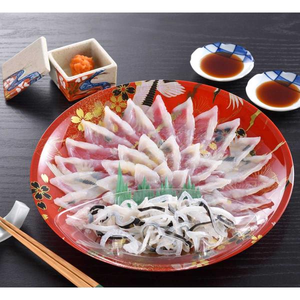 関とら本店 藤フーズのふぐの刺身「とらふく刺身セット」約2人前です。トラフグを1枚1枚丁寧に盛り付けました。国産トラフグの上品な味わいと食感をふくポン酢でお楽しみください。【関とら本店 藤フーズ】全国有名百貨店御用達のお店として25年。とら...