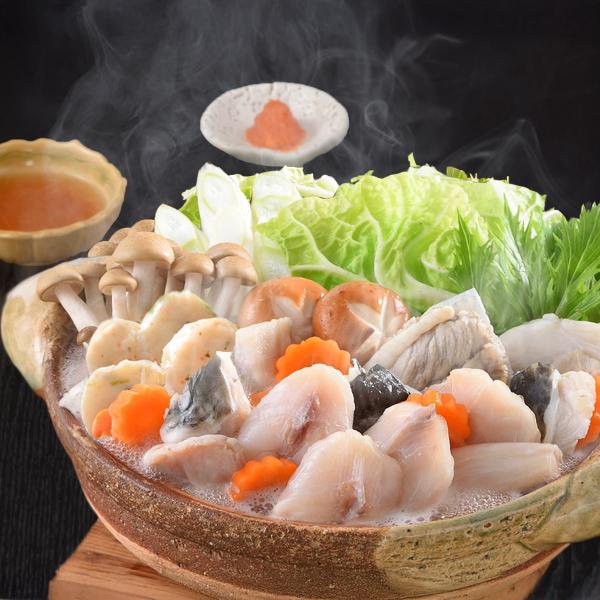 しろさばふくを豪快にカットし、ちり鍋用に仕立てた「下関 関とら本店 ふくちり 鍋セット」です。ふくならではのプリッとした心地よい食感と、噛むほどにあふれる奥深い旨みを存分にお楽しみいただけます。付属の特製ふくポン酢ともみじおろしが、上品なふ...