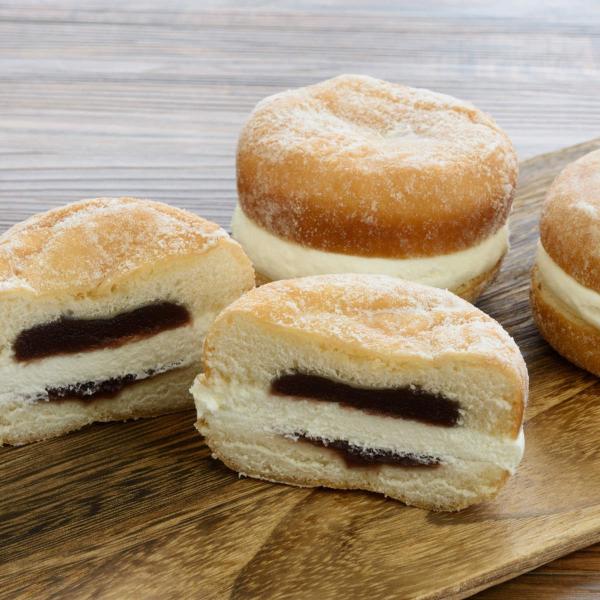 北海道のスイーツ・洋菓子店 わらく堂の「クリームあんドーナツ 3個入3袋セット」です。昔懐かしいふんわり生地のドーナツで、北海道産生クリームを使用したホイップクリームをたっぷりサンドしました。子供から大人まで大人気の味わいです。クリームパン...