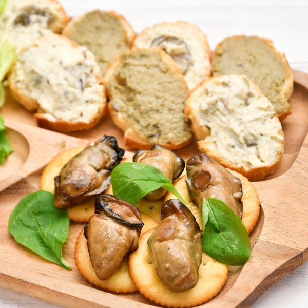 「かなわ かきパーティーセット」は、かなわの牡蠣を使った3種の逸品のセットです。瓶詰でお届けいたします。お酒やワインにもよく合い、食卓をより豪華にしてくれます。【かきの燻製オイル漬け】かなわのかきを、桜チップで丁寧に燻製し、コレステロールゼ...