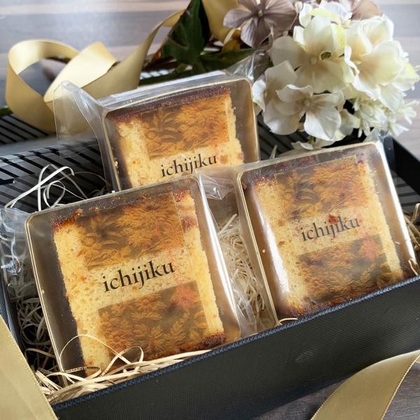 「いちじく しっとり生パウンドケーキ」は、いちじくをたっぷり練り込んで焼き上げ、洋酒をたっぷり塗って仕上げたしっとり生パウンドケーキです。ご褒美スイーツにもおすすめです。　