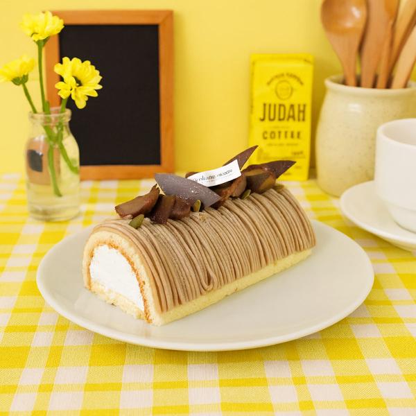 美味しい季節のフルーツと原材料のこだわりがコンセプトのスイーツ専門店”shirokane sweets TOKYO／白金スイーツ（シロカネスイーツ）”のパティシエが1つ1つ手作りした「皇室献上栗 山江栗の白金モンブランロール」です。しっとり...