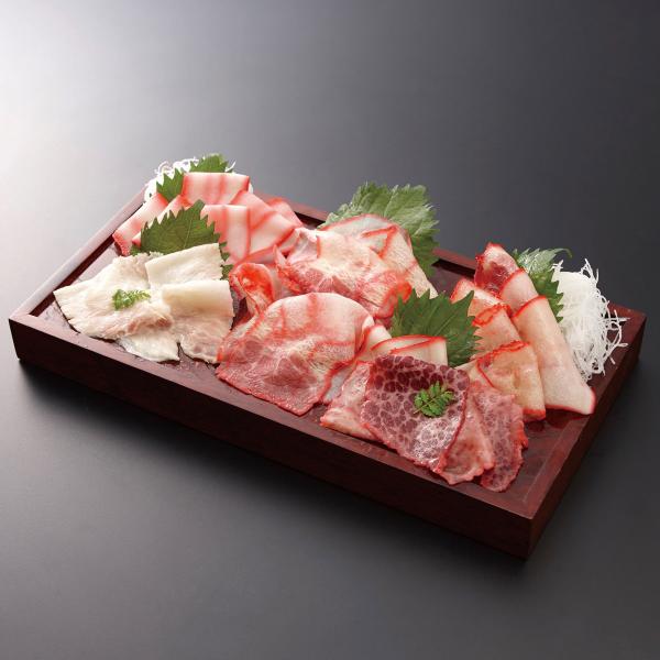 「守破理 鯨ベーコン 食べ比べセット」は、鯨の希少部位「潮吹き」や「さえずり」までもがセットになった「鯨ベーコン特別セット」です。最近ではスーパー等でも見かけなくなり、口にする機会もほとんどなくなっている「鯨」。あの脂の甘みがクセになる、通...