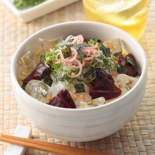 三重県桑名市の老舗、総本家新之助貝新（そうほんけしんのすけかいしん）が独自のこだわり製法で作る伝統の味を楽しめる「三重桑名 総本家新之助貝新 時雨蛤 はまぐり佃煮」です。原料となる蛤（はまぐり）を厳選し、特製のたまりを使用して、「浮かし炊き...