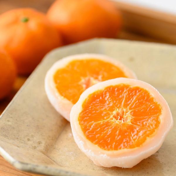 契約栽培のsssサイズの愛媛県宇和島市産みかんを使用した「愛媛 津島あぐり工房 フルーツ大福 契約農家みかん 完熟大福」です。白あんと求肥、みかんのバランスが良く、美味しくお召し上がりいただけます。急速冷凍で旨みを閉じ込めています。お好みの...