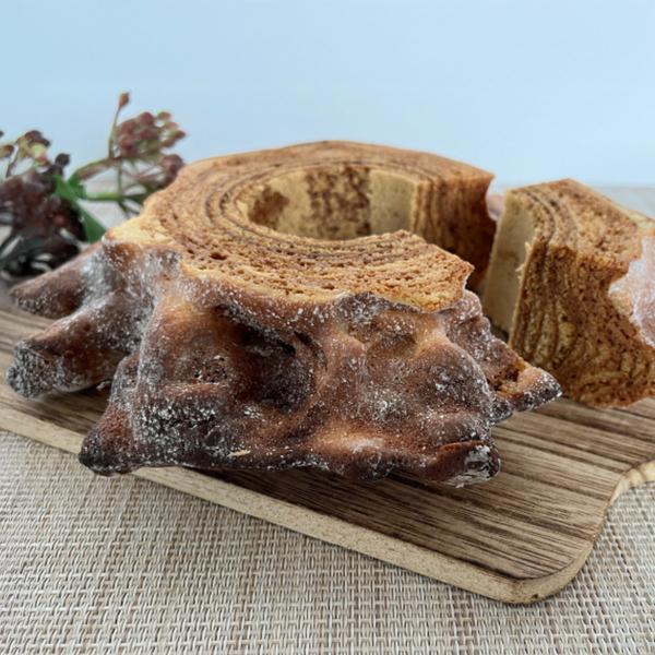 静岡県藤枝市のバームクーヘン専門店”Baum薫〜ばあむくん〜”がお届けする「Baum薫 バームクーヘン ハード ギフト」です。富士山麓に広がる朝霧高原の農場で育った鶏から生まれた高級卵「宝山」を使用。発酵バターの香りが豊かでアーモンドの薫り...