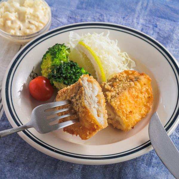 「uoya 遠藤水産 ましお造り たらフライ」は、宮城県塩竈市（しおがまし）の遠藤水産こだわりの塩たら製造方法「ましお造り」で下味をつけた、真鱈のフライです。国産の真鱈を、ふっくらとした食感とまろやかな塩味に仕上げました。油で揚げてそのまま...