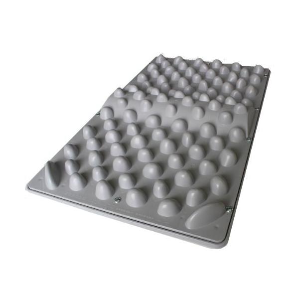 【商品概要】20年以上にわたり日本の健康のために使われてきたボードです。このソールマッサージャーは固定タイプで、プラスチック製です。センターのカーブ形状は、足のアーチに適したサイズです。角の半円形状は、足とつま先のウェブをマッサージするのに...