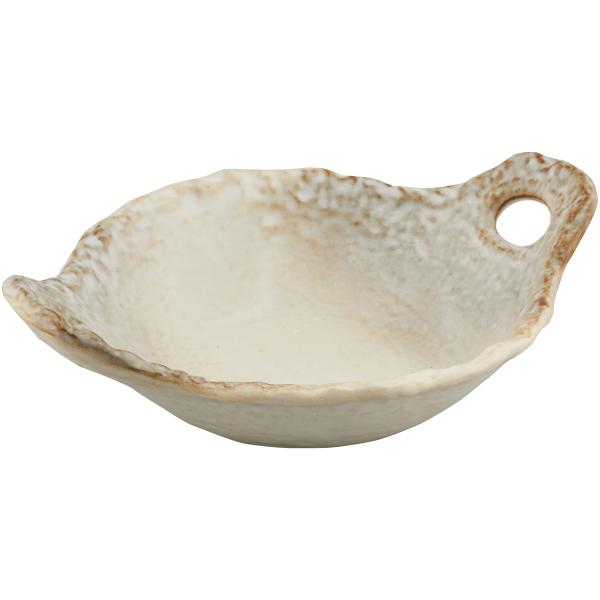 【商品概要】サイズ:約直径18.5×幅24.5(持ち手含む)×高さ6.7cm重量:約0.58kg素材:耐熱陶器生産国:日本【商品説明】この三陶の陶板は、直径約18.5cm、幅24.5cm、高さ6.7cmのサイズで、約0.58kgの重さです。...