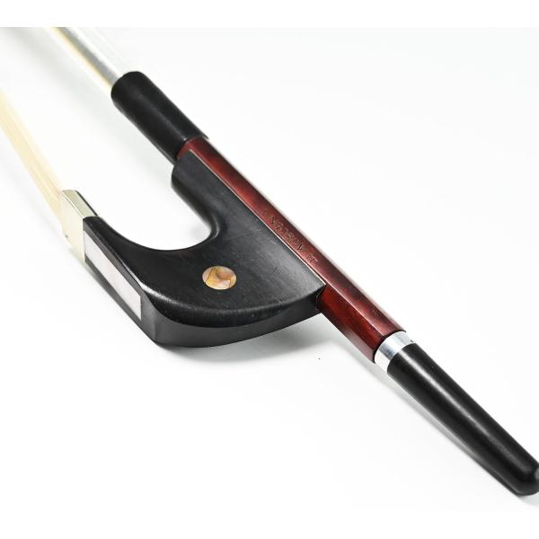 【商品概要】素晴らしい学生用バスボウ - ブラジルウッドのドイツ製バスボウは、経験豊富なボウメーカーによって作られており、素敵なサウンドをお届けします。 学生向けのコストパフォーマンスの高いリボンです。ブラジルウッド - 学生用バスアーチは...