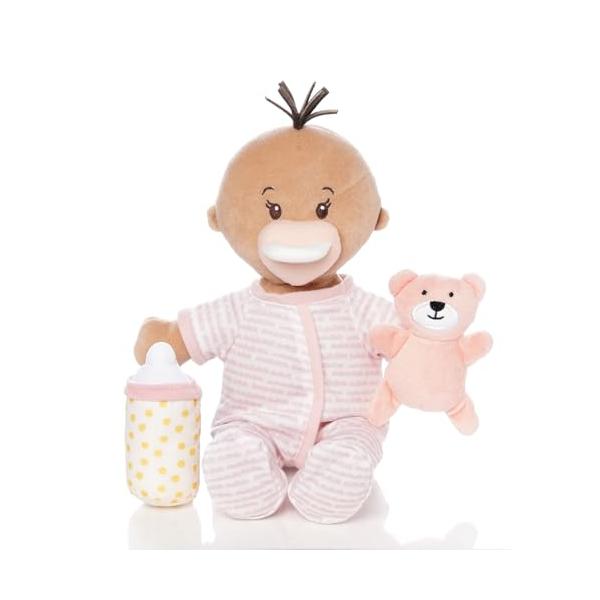 【商品概要】Manhattan Toyのベイビー・ステラの従妹であるウィー・ベイビー・ステラは、12インチのソフトな赤ちゃんのお人形と小物がセットになっています。12インチのとても柔らかな赤ちゃん人形は、刺繍された可愛らしい顔とフリース製の...