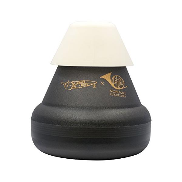 【商品概要】最高のコストパフォーマンスと驚愕の消音性能。そして心地よい吹奏感と音程感で話題のプラクティスミュート。■不都合な振動を抑え鳴りムラをカット。■本体は開閉でき内部を清潔キープ。■空気孔のサイズを 2 種類から選択。抵抗力の違いを利...