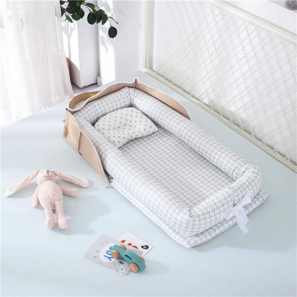 【商品概要】[本体サイズ] 使用時:W45xD85xH12cm 収納時:W45xD45xH13cm [重量] 1.2KG[多機能]：1,添い寝をより安全、快適にサポートして、親の寝返りなどから守ります。2,家のどこでも寝かしつけてき、ママは...