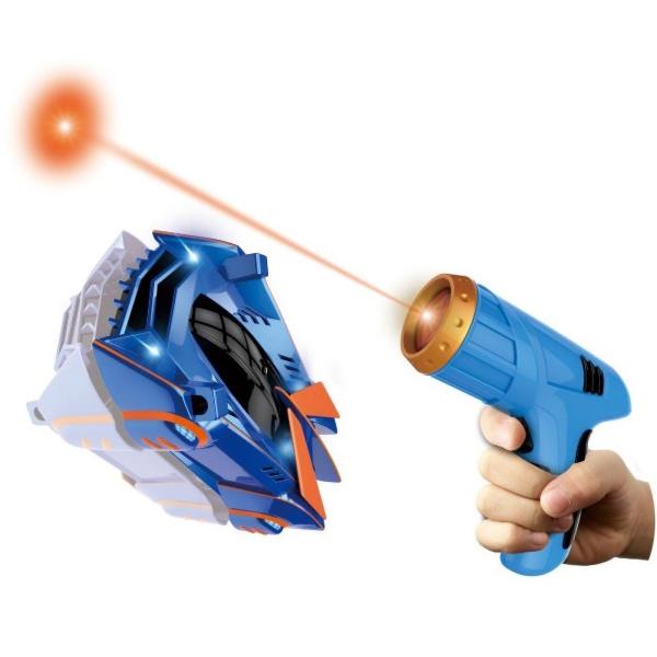 【商品概要】【 床・壁を爆走 】 忍者ラジコンカーは地面、壁、窓ガラスまで爆走。車体を「壁登りモード」と「地面モード」に設定できて使い分けできます。【 ライトスポットで操縦 】 コントローラーから発したライトスポットを追跡させて操縦します。...