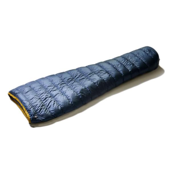 【商品概要】生地:ナイロン100%・裏/ナイロン100%羽毛量:140g(90/10 770FP 撥水ダウン)最大長:70(肩幅)X180(全長)cm総重量:300g対象シーズン:冬はインナーとして、夏は単体で使用【商品説明】【商品詳細】ブ...