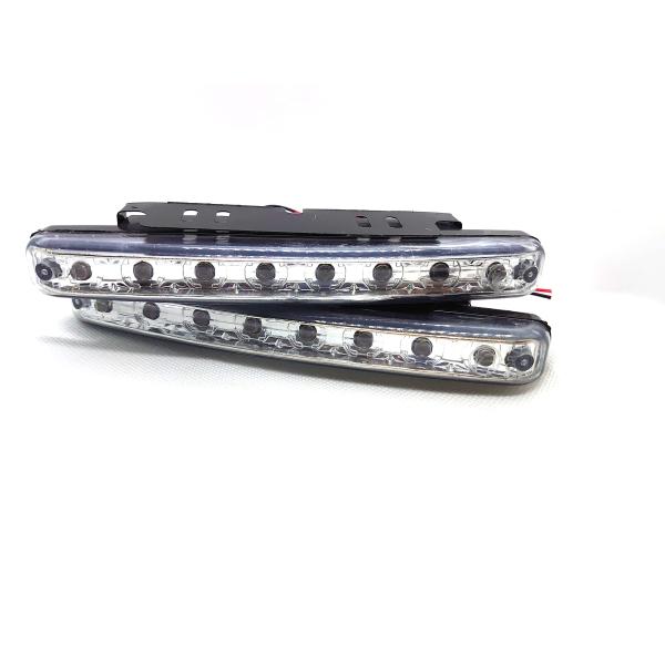 【商品概要】■商品情報■ ・新品未使用 ・商品内容：DC12V 汎用デイライト 2個セット ・ 本体サイズ：横 約157mm x 厚み 約18mm x 奥行 約41mm ・本体重量：約40g（1個） ・ケーブル長：約66cm ・発光色：ホワ...