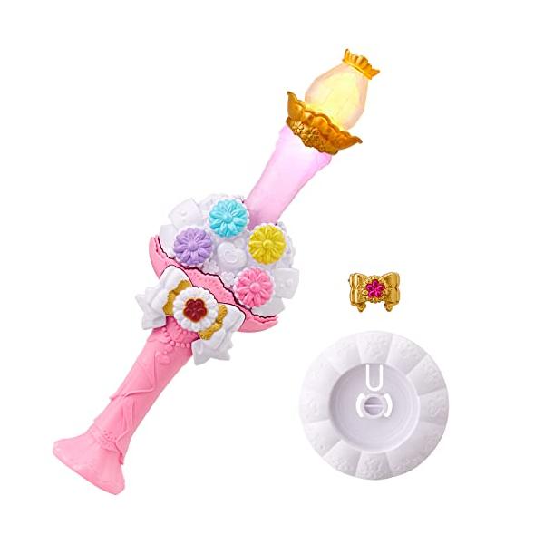 【商品概要】『デリシャスパーティ?プリキュア』より、「パーティキャンドルタクト」が登場！パワーアップ変身＆浄化技のなりきり遊びが出来るキャンドルモチーフのアイテムです。キャンドルの炎の部分に息を吹きかけると光が消える、吹き消しアクションを楽...