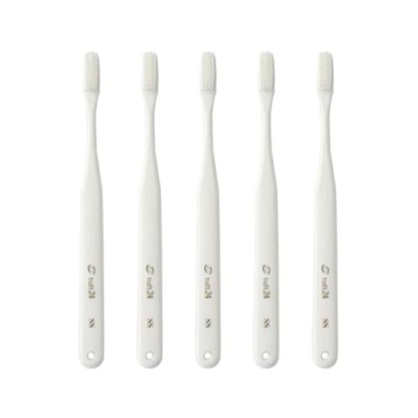 【商品概要】硬さ：M (ミディアム)カラー：ホワイト入り数：10本M：歯肉が健康、ネバネバしたプラークがある方【商品説明】【商品詳細】ブランド：オーラルケア商品種別：ドラッグストア商品名：【歯科専用】オーラルケア タフト24 タフト24 M...
