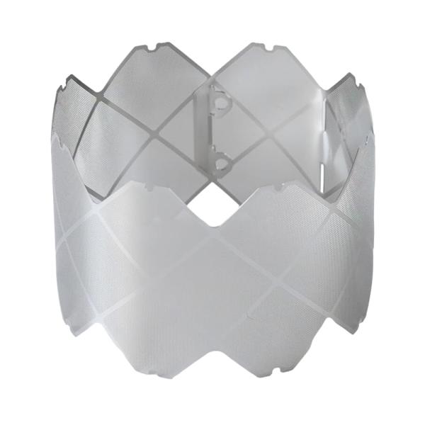 【商品概要】炎を楽しむ　ウルトラライト　アウトドアストーブ。【商品説明】炎を楽しむ　ウルトラライト　アウトドアストーブ。 ほぼ全てのアルコールストーブで使用できるLサイズのローハイトデザイン。 ・光を通すマイクロメッシュを施した厚さ0.17...