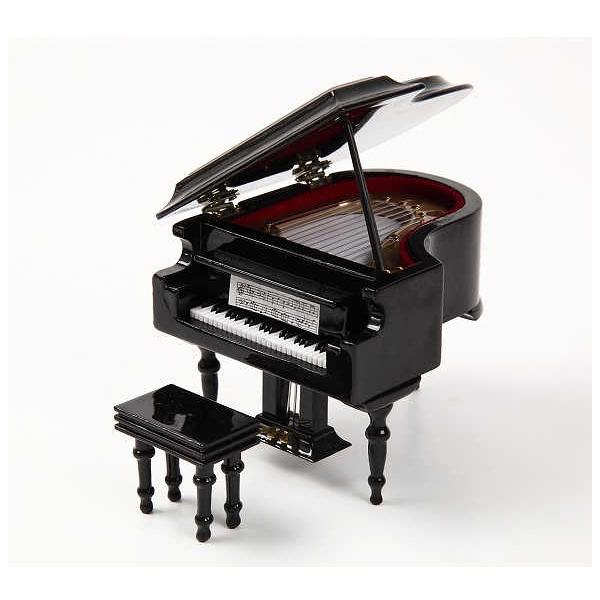 ミニチュアのグランドピアノです。手作りですので多少の個体差があります。材質:木製サイズ:１０×８×７cm