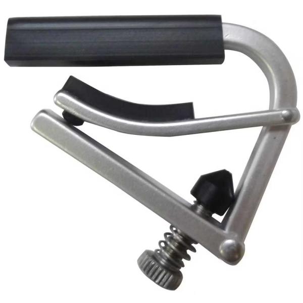 高品質のアルミニウムを使用し、スタンダードモデルより約50%の軽量化を実現。カポの重量によるサウンドへの影響を軽減します。発売より変わることのない確立されたレバーデザインは、調整スクリューにより楽器のネックグリップに合わせてワンタッチでスム...