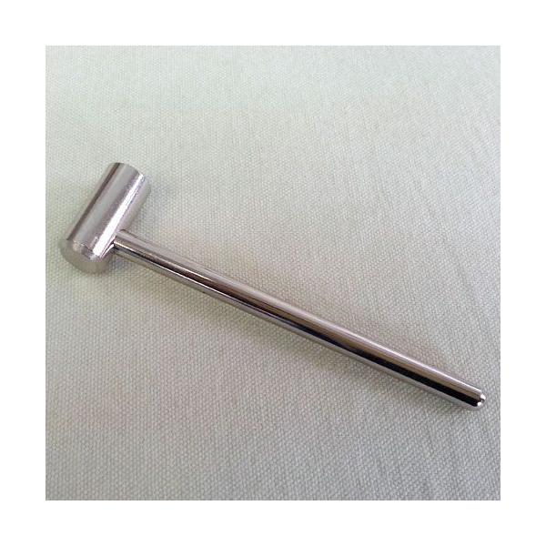 ネック調整に使用するトラスロッド用のレンチです。＜注意！＞レンチのサイズは7mm径です。ギターによってさまざまなサイズがございますのでお持ちのギターのトラスロットサイズをご確認ください。サイズ違いのお取替えはできませんのでご了承くださいませ...