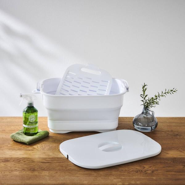 ■■ニトリ公式サイト■■洗面所で完結する折りたためるつけ置き洗いバケツ１６L。一部地域を除き、お時間指定が可能な商品です。こちらの画面上にて、配達時間を指定しカートにお入れください。※お買上いただく商品に【玄関先迄納品】が複数含まれている場...