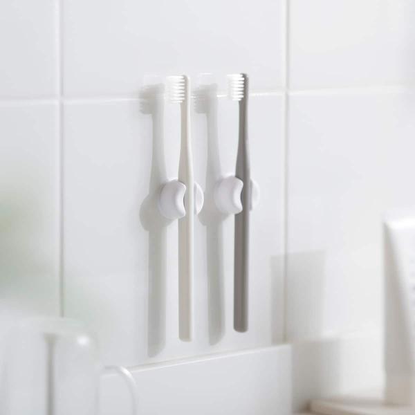 ■■ニトリ公式サイト■■吸盤で壁面・洗面台の上に取り付け、歯ブラシを収納するホルダーです。一部地域を除き、お時間指定が可能な商品です。こちらの画面上にて、配達時間を指定しカートにお入れください。※お買上いただく商品に【玄関先迄納品】が複数含...