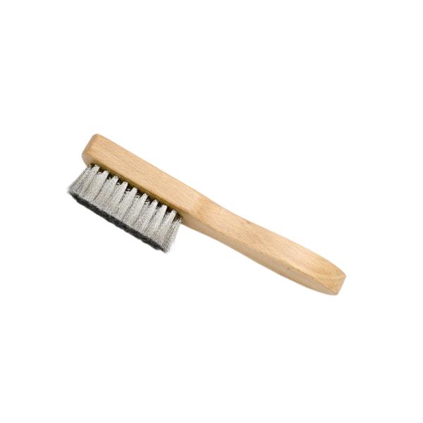 靴磨きのプロが考案した、起毛革専用のブラシです【特徴】0.08mm極細のステンレス毛毛の長さは２cm（寝てしまった毛を起こすのに最適）汚れ落としのほか、仕上げのブラッシングとしても使用可能、たたくようにブラッシングをすると、寝てしまった毛を...