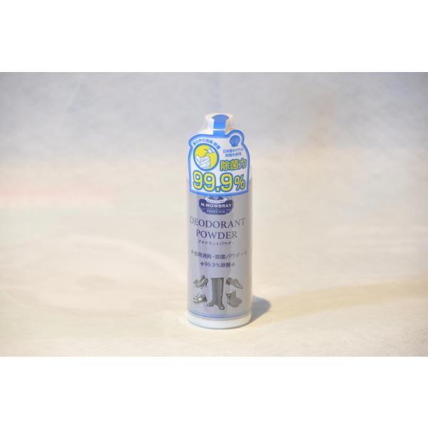 容量40g日本産ホタテの貝殻を使った自然派靴用除菌・消臭パウダーです。「99.9％」の除菌効果を持ち、お出かけ前にさっと一振り入れたあとは、歩くだけで効力を発揮します。靴の中の汗に反応して溶けることで消臭効果を発揮。粉の色も目立たなくなるの...