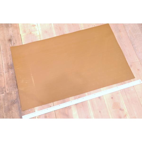 製造社:TOPY S.A(フランス)原材料:加硫ゴムタ　テ:96Cmヨ　コ:60Cm厚　み:1.8mm質　量:630g/1100g硬　度:74A