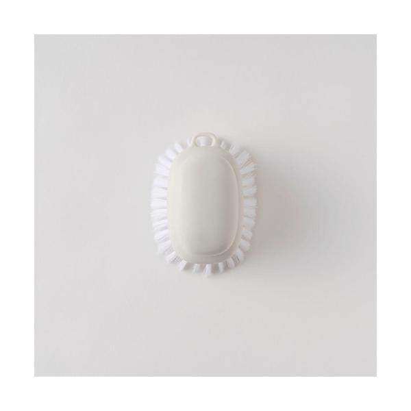 握りやすく力を入れやすいブラシです床の広い面・凸凹面を一気に洗えますフックにかけて収納できます【材質】柄・ブラシ/ポリプロピレン【サイズ】約122×89×74mm【生産国】台湾【メーカー】マーナ【ご注意】 火のそばや高温になるところには置か...