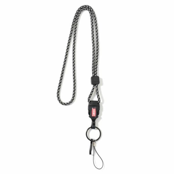 アメリカ製で、直径5mmの耐久性のある頑丈なナイロンコードを使用。キーリングにはフックとストラップが付属し、スマートフォンやパスケース、ミニポーチや鍵など多様に取り付ける事ができ、 会社や学校はもちろん、フェスやアウトドア、海などにも◎先端...