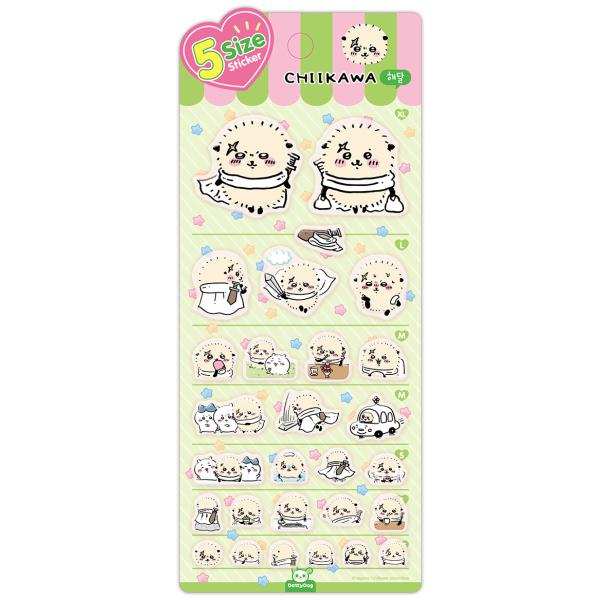 日本で大人気のちいかわ！！社会に疲れた私たちのオアシスがステッカーになって登場〜いつもの日常にちいかわたちを取り入れて、癒しと勇気をもらいましょう〜！透明なゼリーのようなステッカーに会ってみよう。 貼って剥がして再利用が可能で、XSからXL...